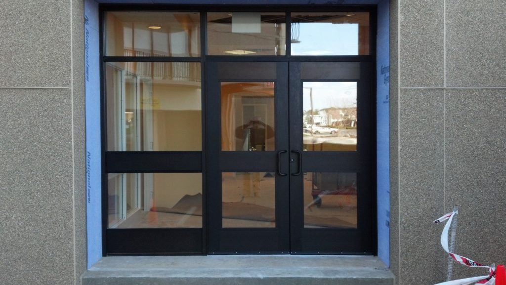 5 Reasons to Choose Aluminum Storefronts for Your Commercial Property